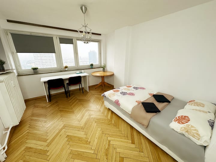 Fantastic Waw - Ch35 Room 2 - Warschau