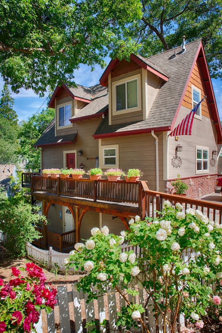 Family And Dog Friendly Vacation House - Lake Arrowhead, CA