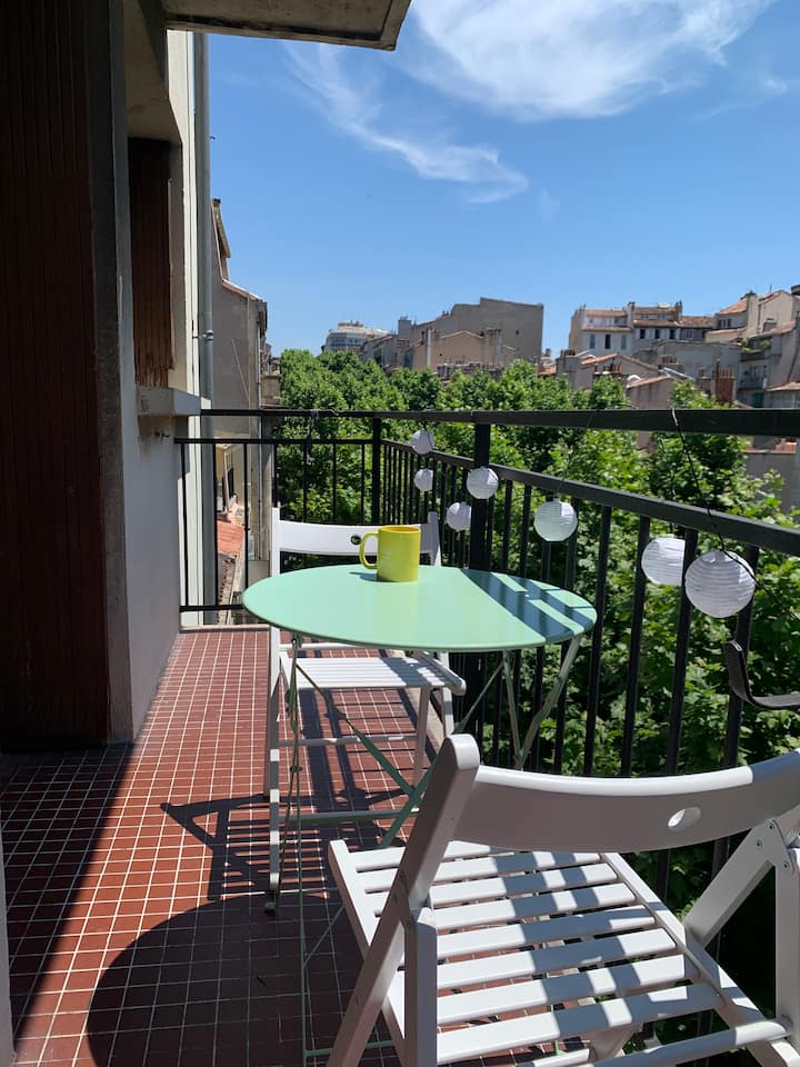 Grand Studio Lumineux Avec Charmant Balcon Centre - Marseille