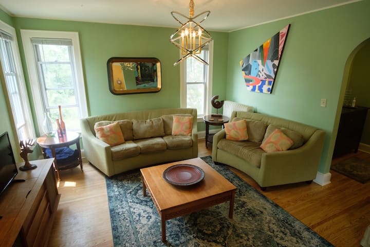 Beautiful & Bright Lakeview 2br Near Downtown - 2 - Duluth, MN