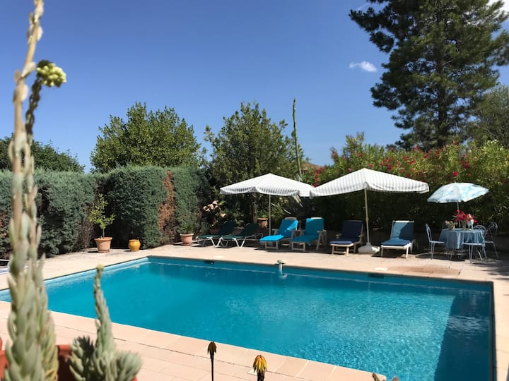 Magnifique Villa Avec Piscine Privée,parking Privé - Peymeinade