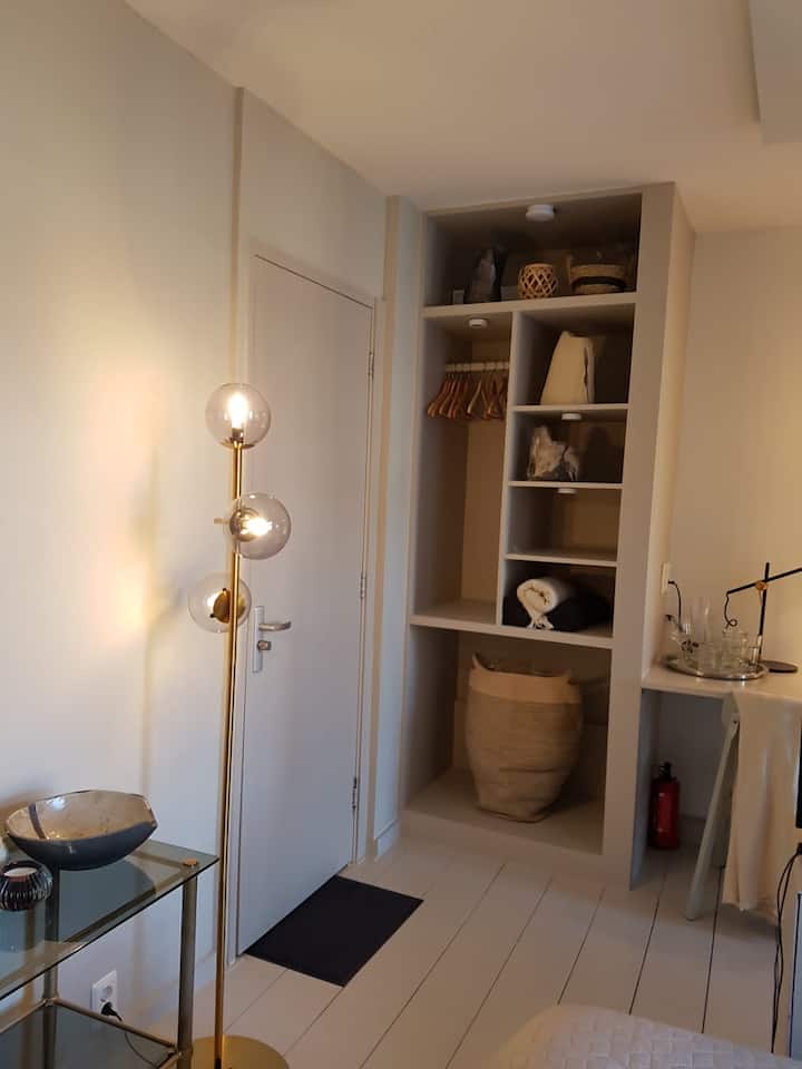 Boutique Room Very Close To Museumkwartier - アムステルダム
