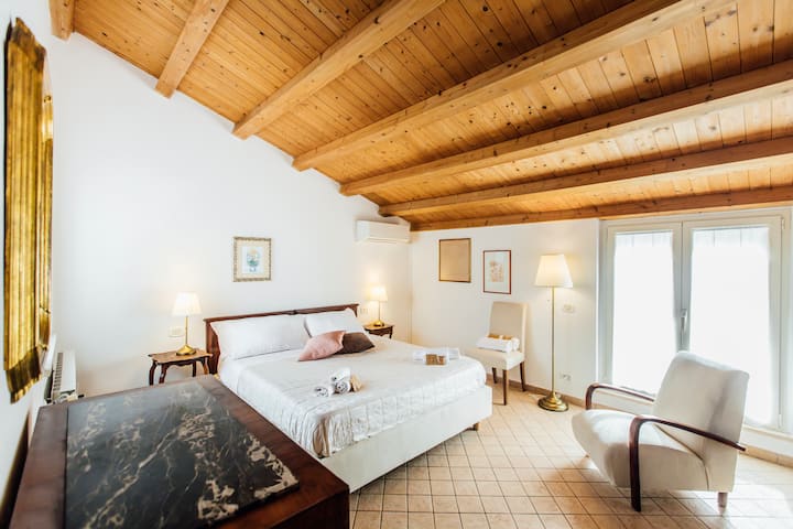 Residenza In Centro - Luxury Apartment Attico - Васто
