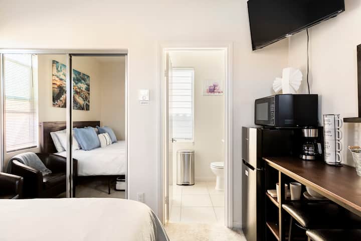 Private Guesthouse W/ Pool, Near Dwtn Palm Springs - Kaliforniya