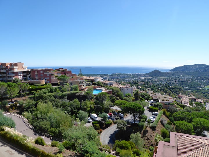 Appartement Avec Vue Fabuleuse Mer Et Montagne - Mandelieu-la-Napoule