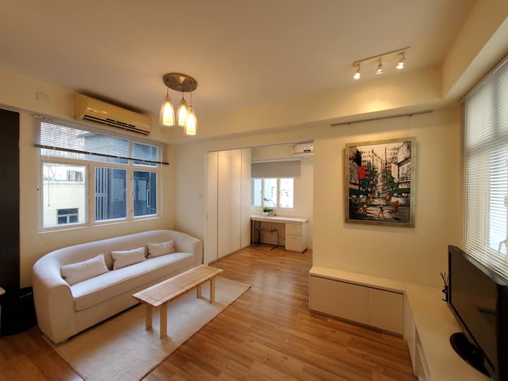 Sophisticated Designer Apartment (Pet-friendly) - Hongkong
