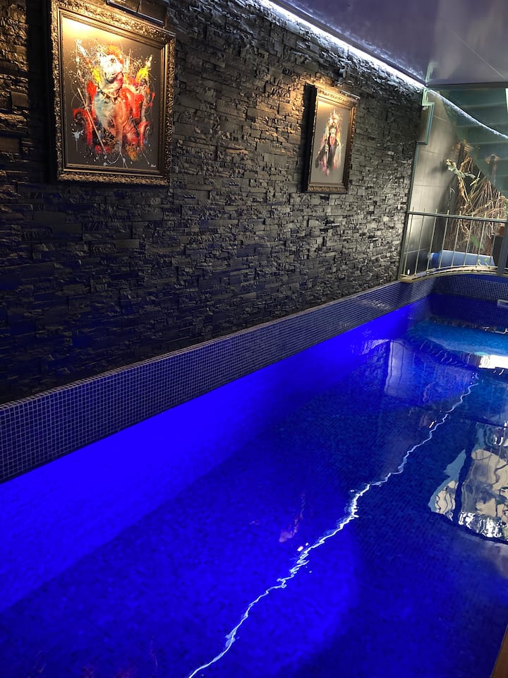 Loft Piscine Intérieure Chauffée 365j/an - Rodez