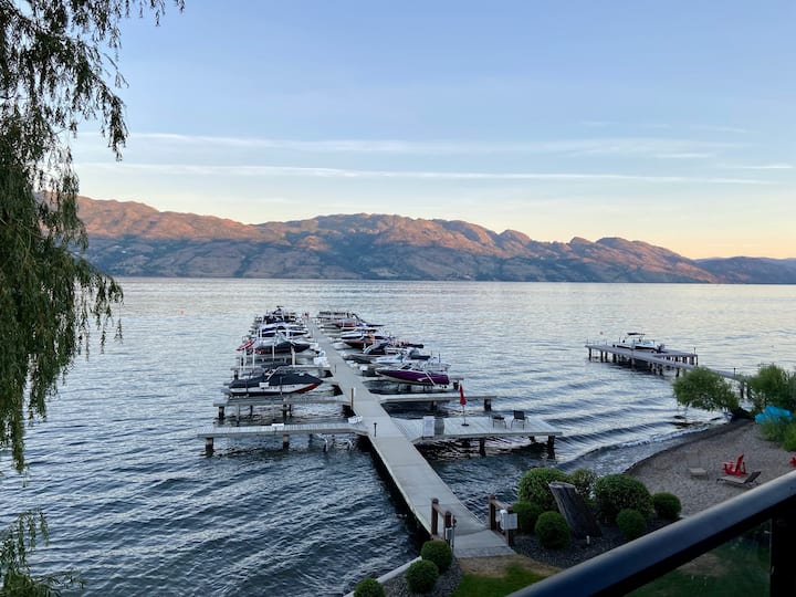 Lakefront At Barona Beach Resort - Stunning Views! - West Kelowna