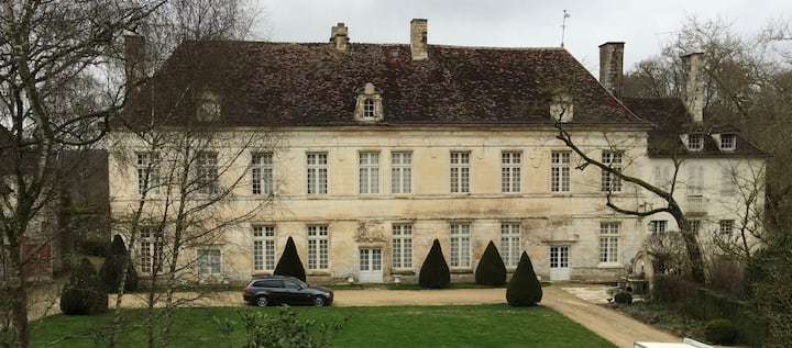 Château De Viviers Au Calme De Chablis - Noyers