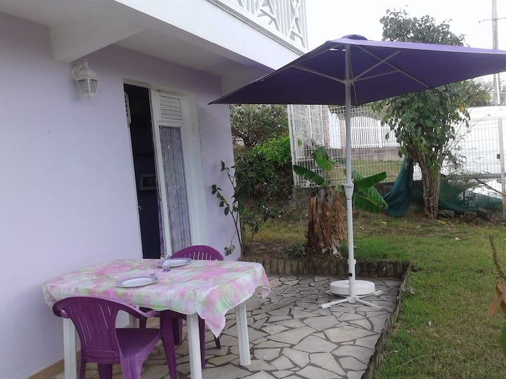 Sympathique Studio Climatisé Au Calme - Martinica