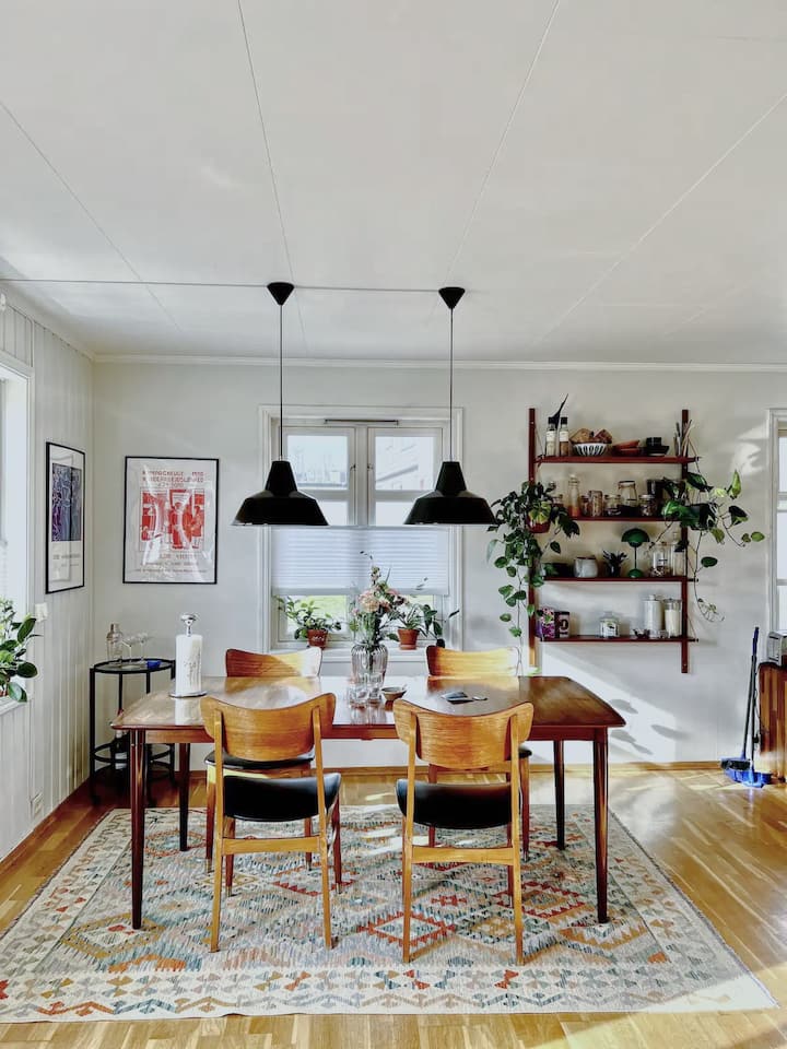 Cute & Artistic House W/view Near City & Trails - Tromsø