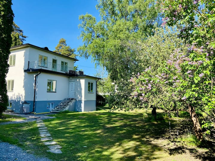 Stort, Vackert Hus Nära Direkttåg Till Arlanda - Estocolmo