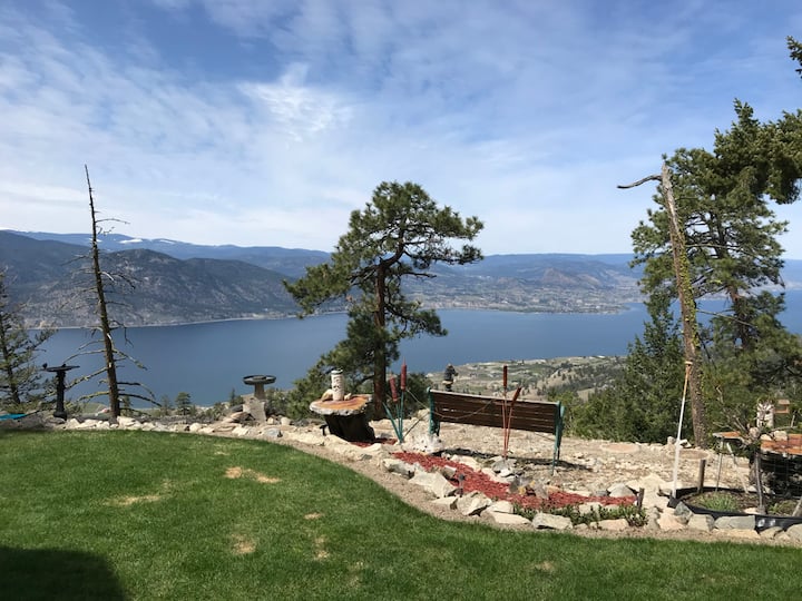 Room #2, Naramata Mountain Retreat With Lake View - Penticton
