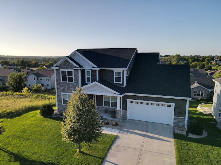 Hillside Harbor In Hawks Woods Estates - Middleton, WI