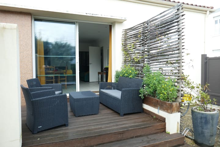 Maison Centre Ville, Parking, Terrasse Et Jardin - La Rochelle