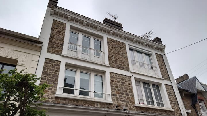 Appartement à Dinard En Plein Centre Ville - Saint-Malo