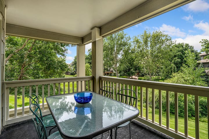 Furnished Rental With A View And Pool/tennis - Fort Collins, CO