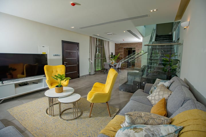 4 Bdr Holiday Home - Dubai
