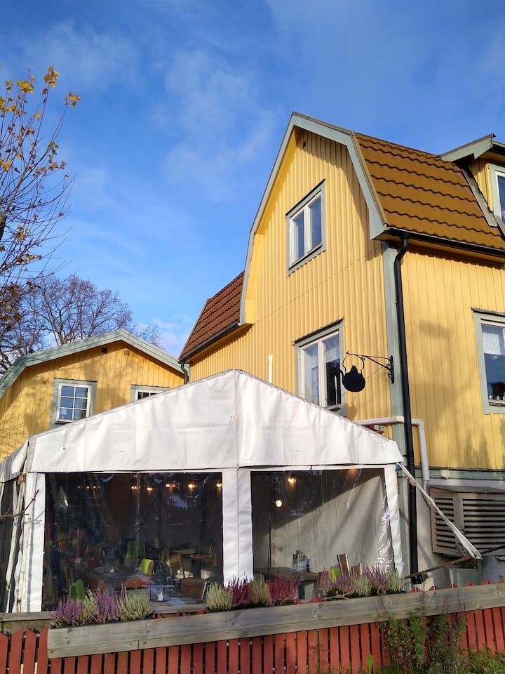 Stavsnäs Sommarhamn Smultronstället Med Allt - Sandhamn