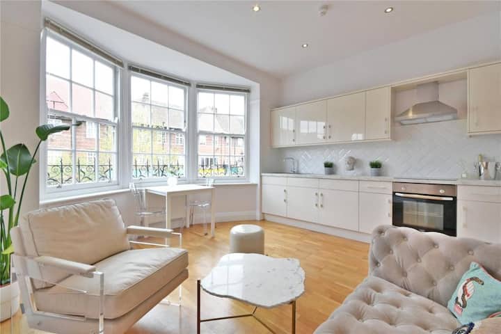 Luxury 3-bed / Huge Garden & Great Transport Links - London