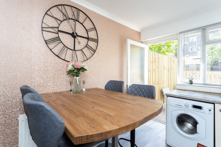 2 Bed Apartment With South Facing Back Garden. - Perth