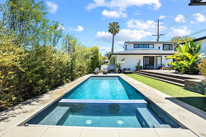 Mar Vista Pool Retreat - Santa Monica, CA