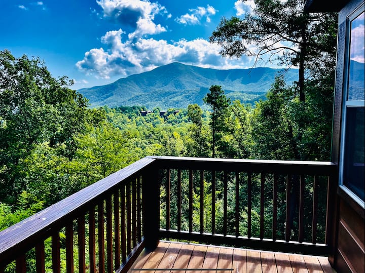 Great Views!/pool Community/pool Table/large Patio - Townsend, TN