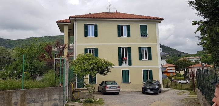 Appartamento Nel Verde Con Posto Auto E Bici - Pietra Ligure