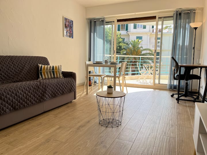 Appartement Rénové à 100 Metres De La Plage - Antibes