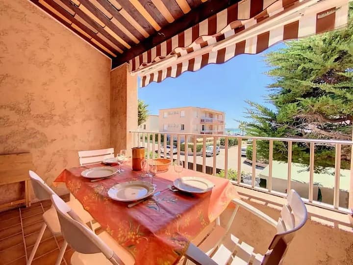 Un Agréable Studio Face à La Mer - Saint-Cyr-sur-Mer