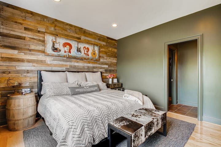 Amazing 12s  Location! 5 Min To Downtown & Gulch - Nashville, GA