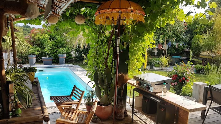 Maison Lumineuse, Exotique, Piscine - Espelette