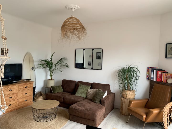 Joli T3  - Terrasse 25m2  -  Stationnement Gratuit - Riom