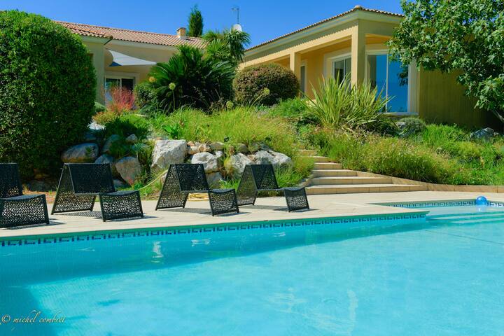 Villa Avec Piscine, Salle De Jeux - La Grande-Motte