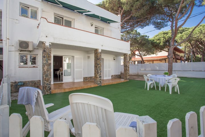 Confortable Piso Con Jardín A 100 M Playa - Castell-Platja d'Aro