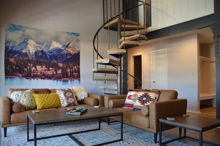 Moose's Loft Cb-walk To Shuttle & Lifts! Sleeps 6 - Crested Butte, CO