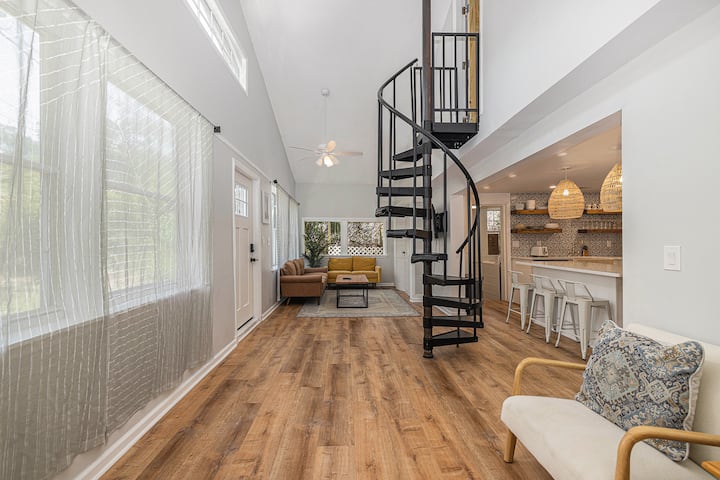 The Heart Of Folly. Steps From Center St! - Folly Beach, SC