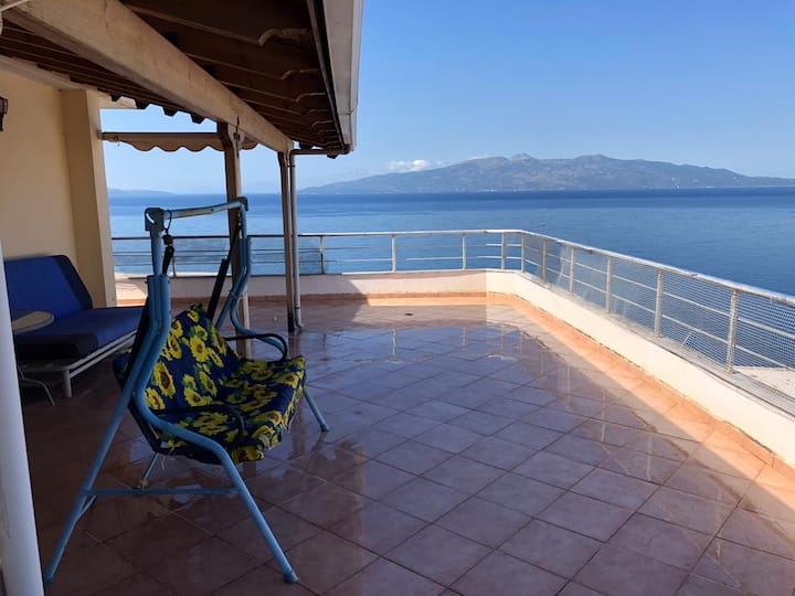 Spacious Apartment With Large Rooftop Terrace - 薩蘭達