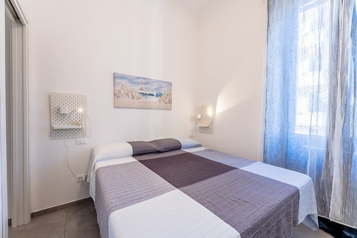 Un Passo Dal Mare, Con Ascensore - Savona