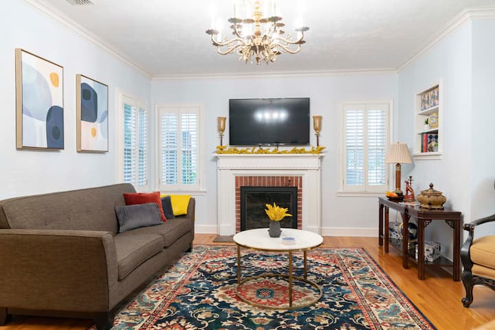 Yellow Cottage Home*1.4m From I-40/ 1.7m From I-27 - Amarillo, TX