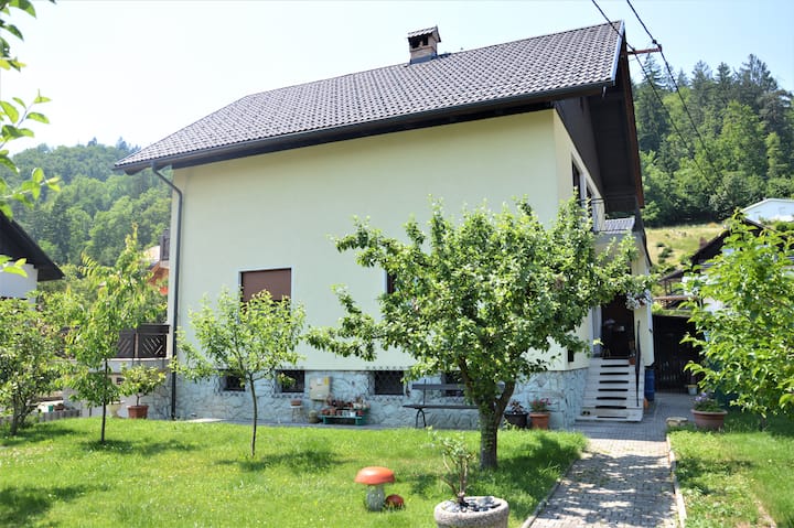 Apt Regina With Balcony And Parking (4+1) - Bled