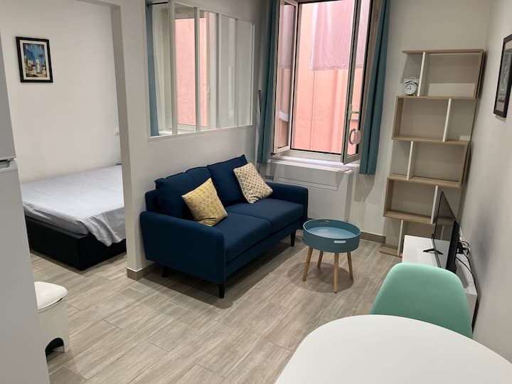 2 Pièces Secteur Historique Cours Saleya/masséna - Nice