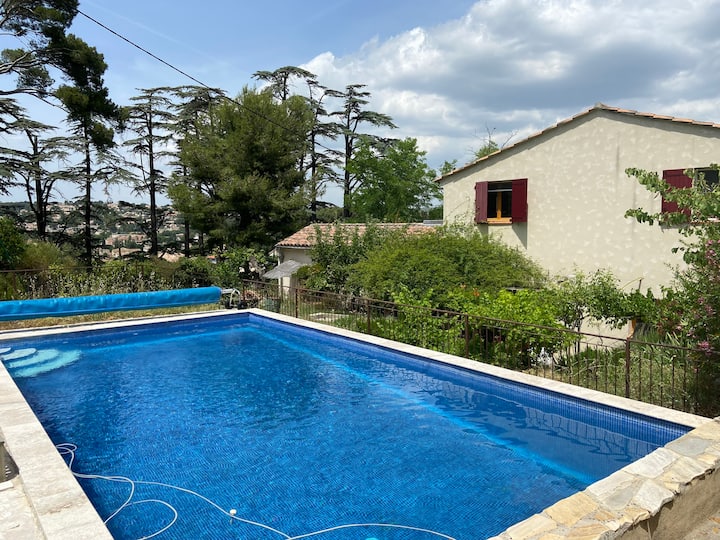 Grande Maison Familiale Avec Piscine, Au Calme - Velaux