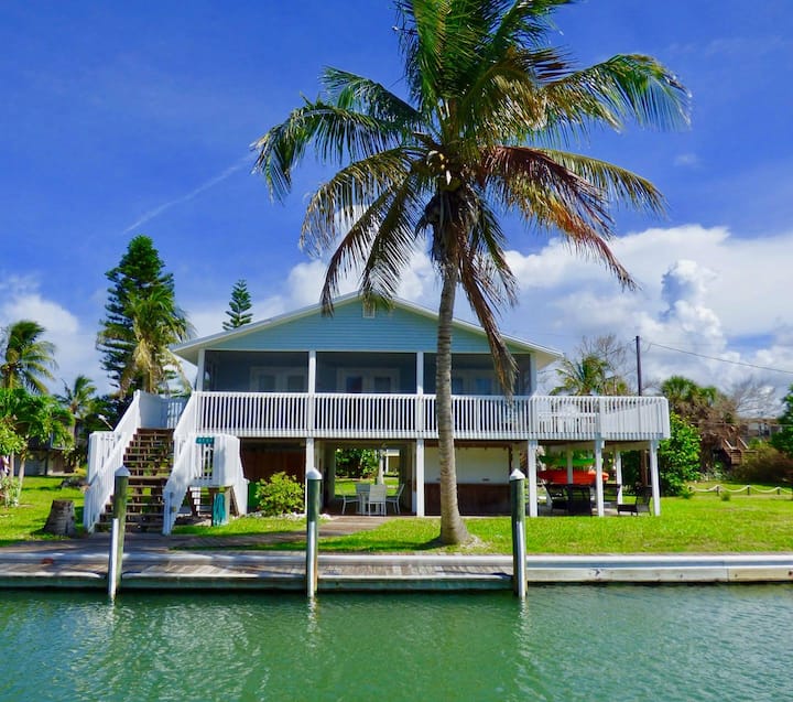 Water Front Home On Lgi With Private Dock. - ボカ・グランド, FL