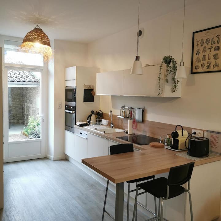 Agréable Maison De Ville, Stationnement Gratuit - Cognac