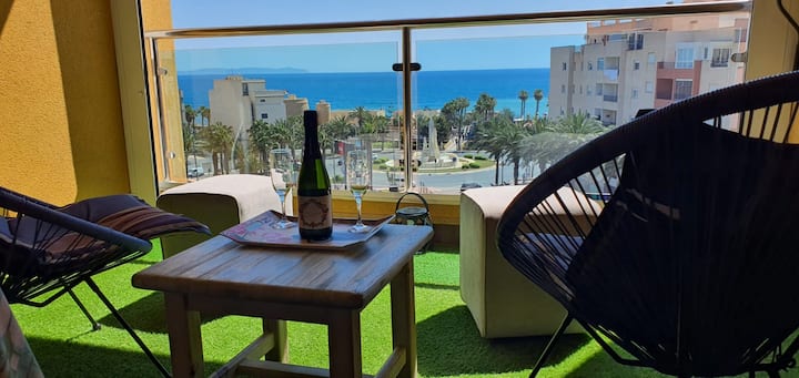 Amplio Piso En Complejo Residencial En Roquetas. - Roquetas de Mar