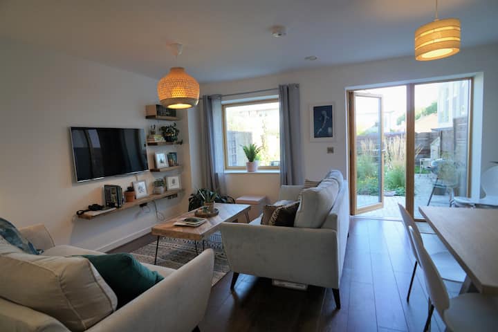 500+ Nottingham Holiday Cottages | Houses and Apartments | Airbnb