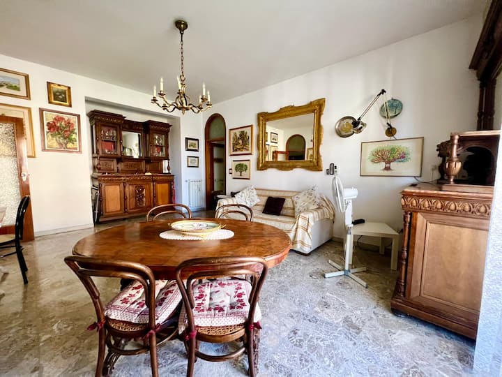 Casa Relax Nel Centro Storico Con Posto Auto - Vico Equense