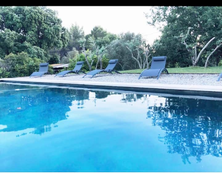 Superbe Villa Avec Piscine Au Pied Du Luberon - Lourmarin