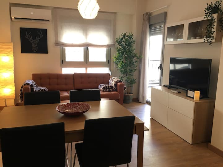 Bonito Piso En Av Puerto Cerca De Marina Y Cc Aqua - Valencia